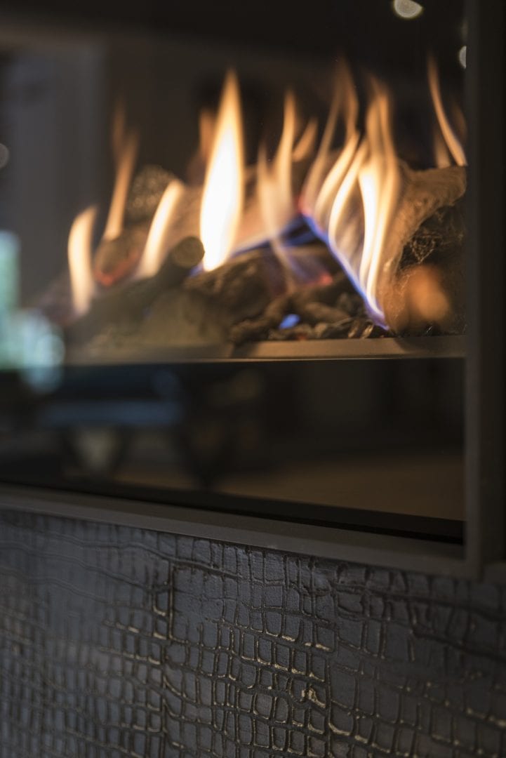 Au coin du feu : les 6 principales tendances dans le domaine des foyers ...